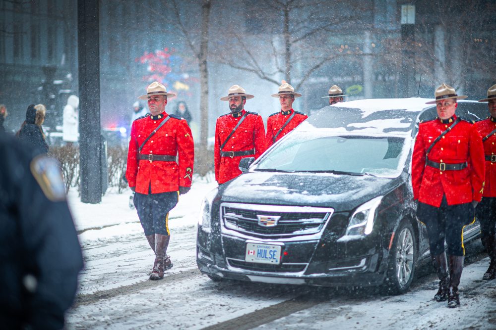Porter Brian Mulroney vers son dernier repos: un grand honneur pour ...